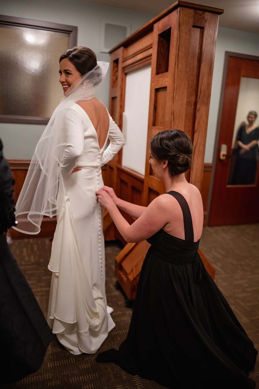 River Roast Winter Wedding: Mallory & Sam